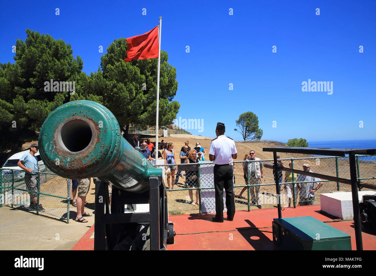 The Noon Day Gun ceremony on Signal Hill at Lion Battery, in Cape Town ...