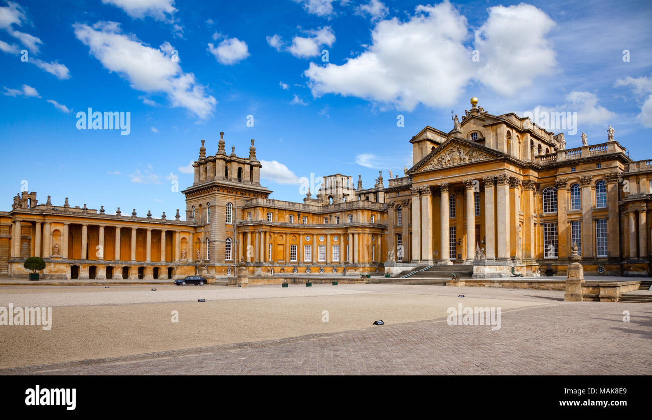 BLENHEIM, UK - JUN 14, 2013: Monumental English country house Blenheim ...