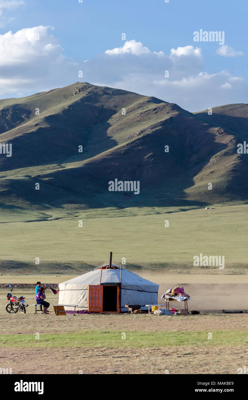 Mongolian ger hi-res stock photography and images - Alamy