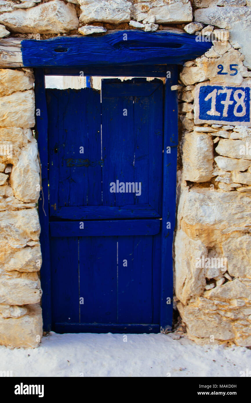 Traditional cycladic house hi-res stock photography and images - Alamy