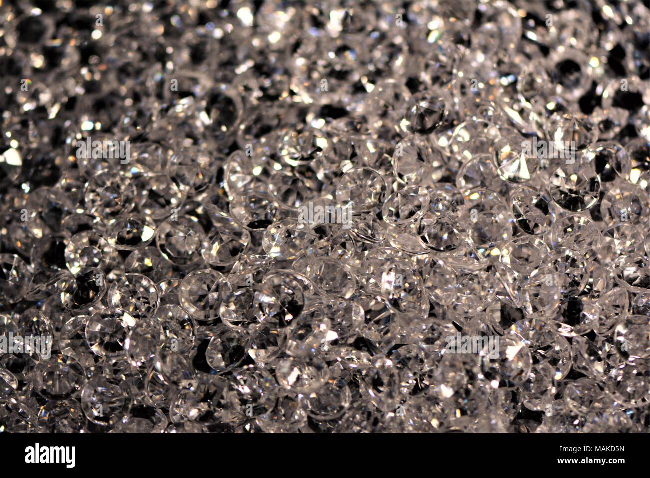 Pile of diamonds hi-res stock photography and images - Alamy