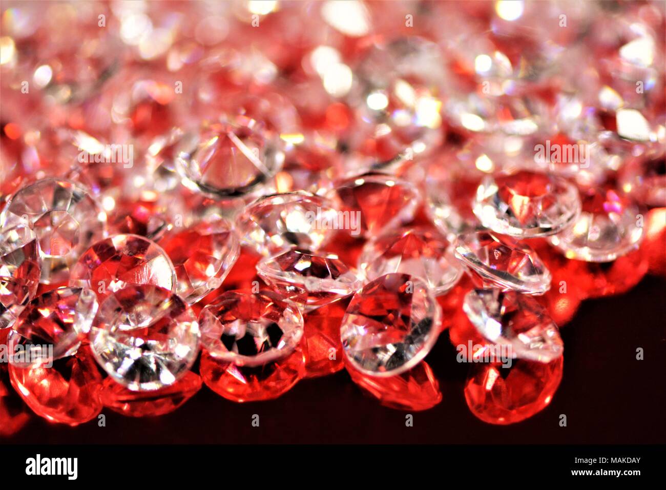Pile of diamonds hi-res stock photography and images - Alamy