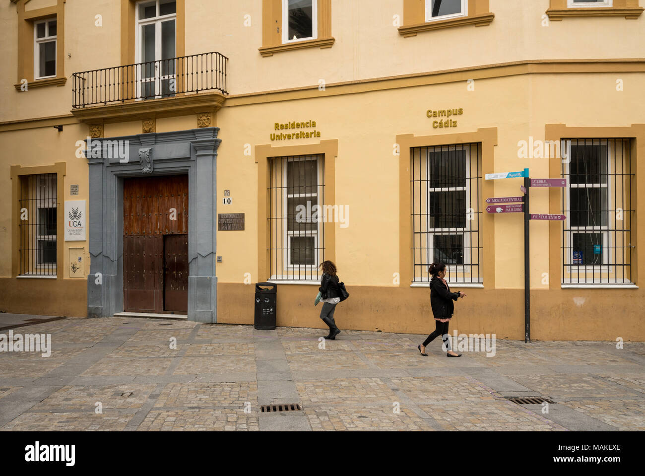 Cadiz university building hi-res stock photography and images - Alamy
