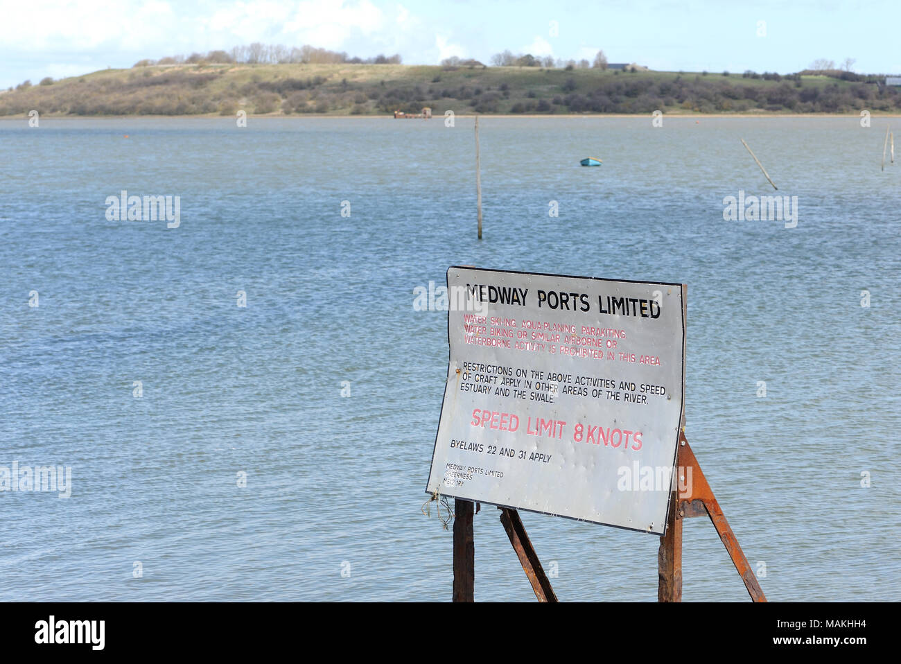 A Medway Ports Limited sign highlighting bye laws and an 8 knot speed ...