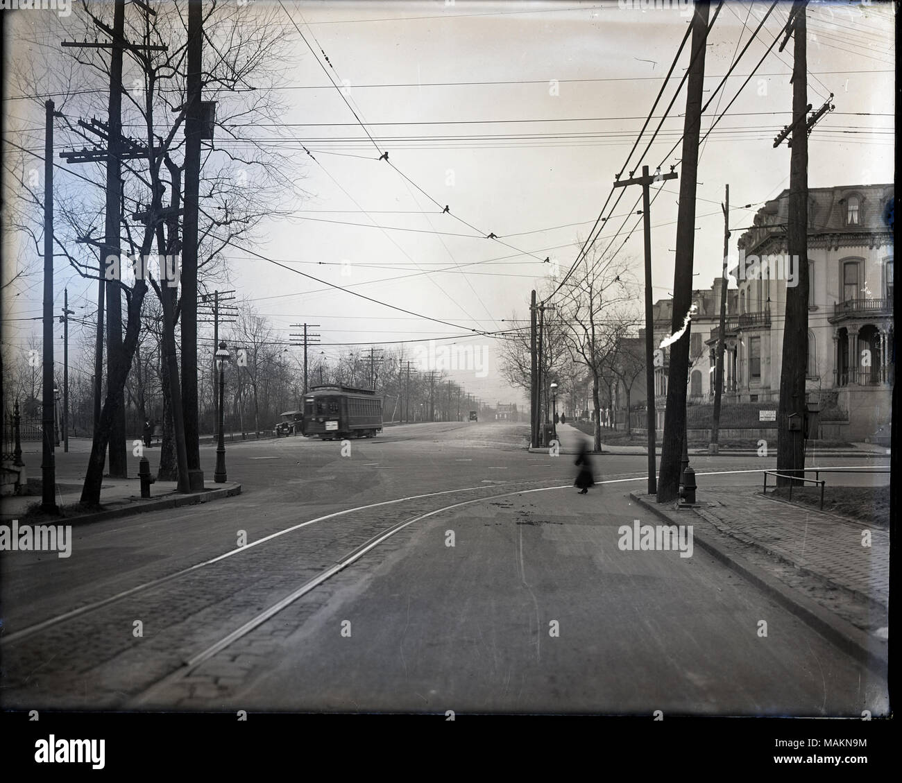 Four way intersection hi-res stock photography and images - Alamy