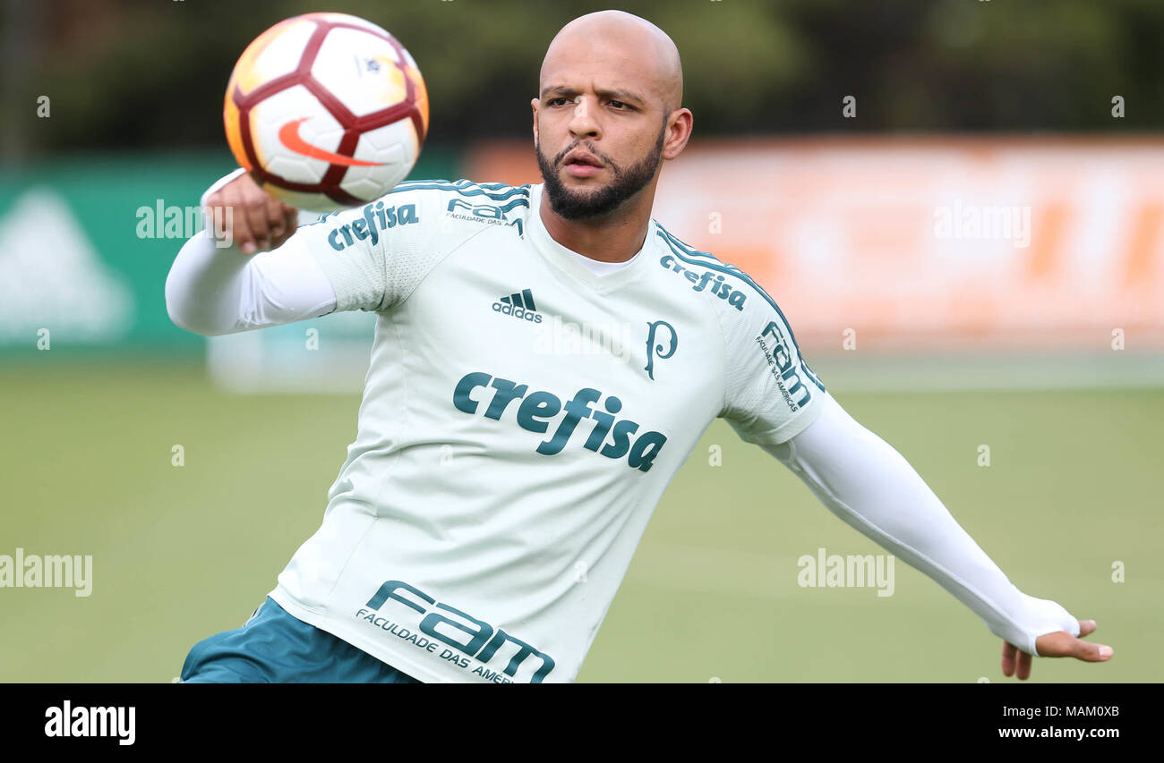 SÃO PAULO, SP - 02.04.2018: TREINO DO PALMEIRAS - The player Felipe ...