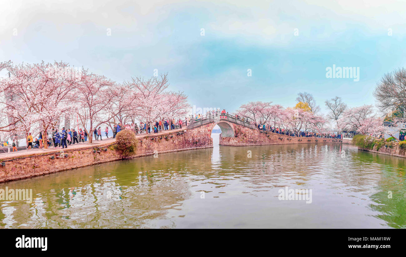 Wuxi, Wuxi, China. 2nd Apr, 2018. Wuxi, CHINA-2nd April 2018: A view of ...