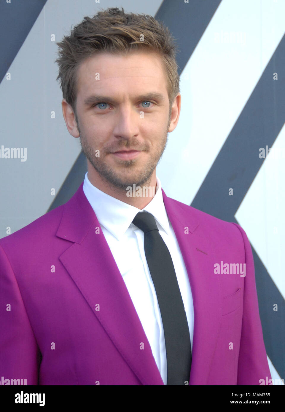 LOS ANGELES, CA - APRIL 02: Actor Dan Stevens attends the premiere of ...