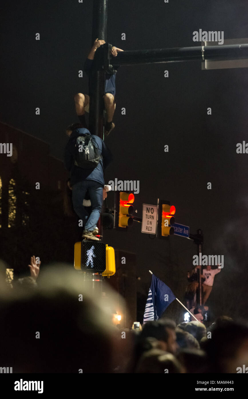 Villanova, Pennsylvania, USA. 2nd Apr, 2018. Students and fans ...