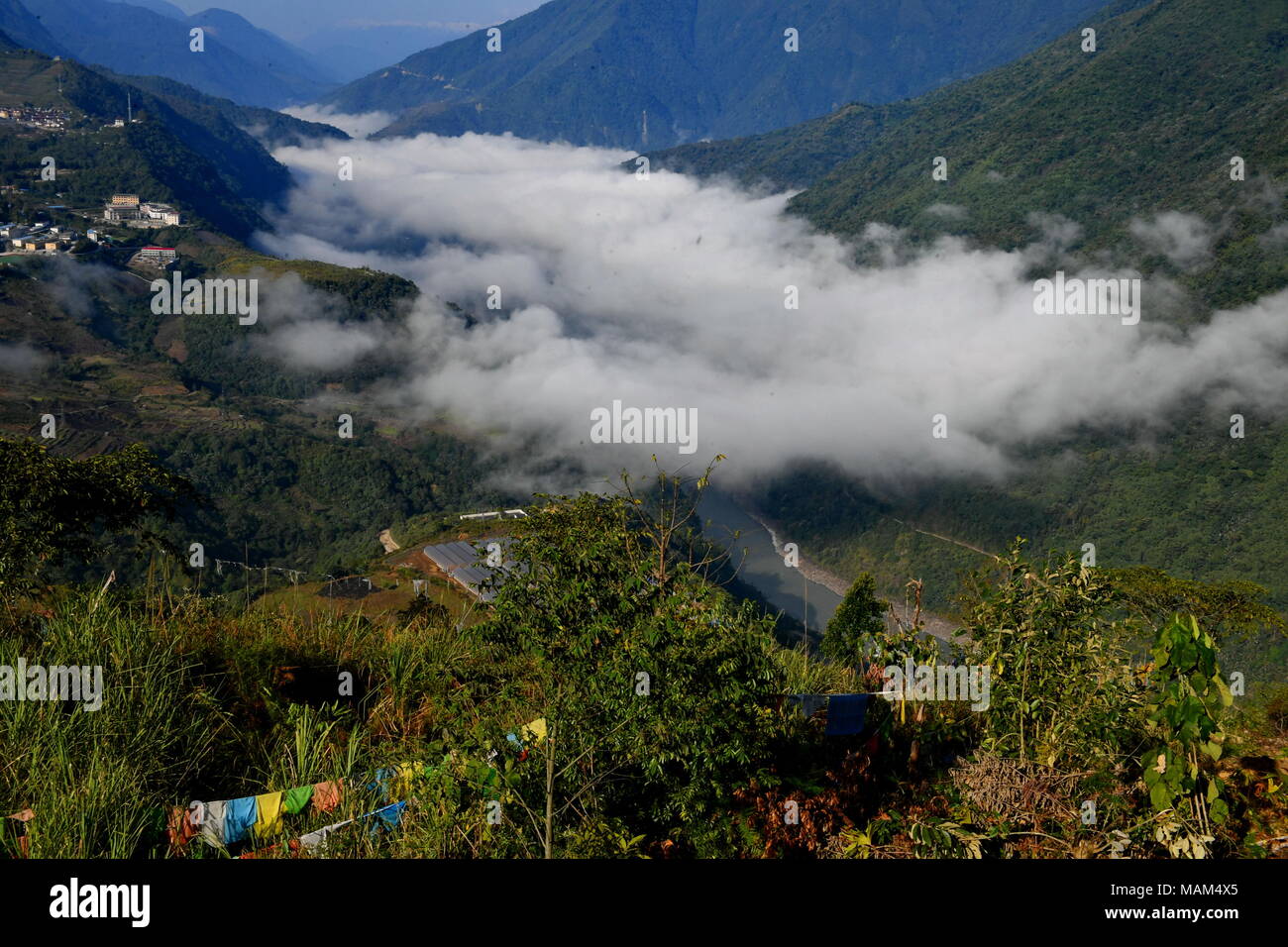 Medog tibet hi-res stock photography and images - Alamy