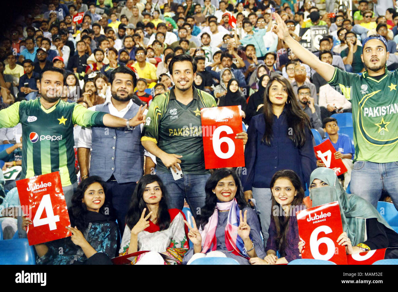 Crowd in karachi, pakistan hi-res stock photography and images - Alamy