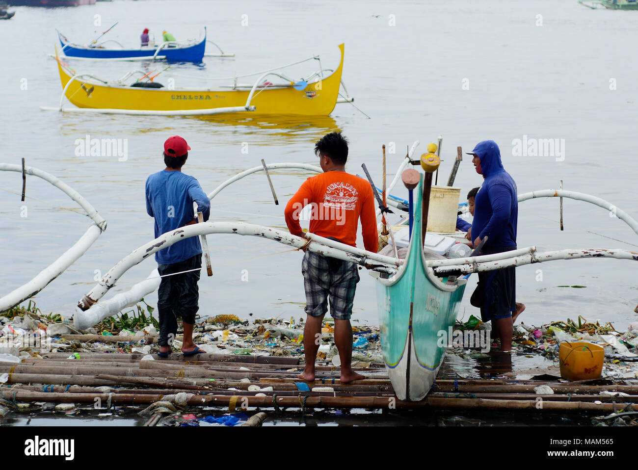 Navotas fishing port hi-res stock photography and images - Alamy