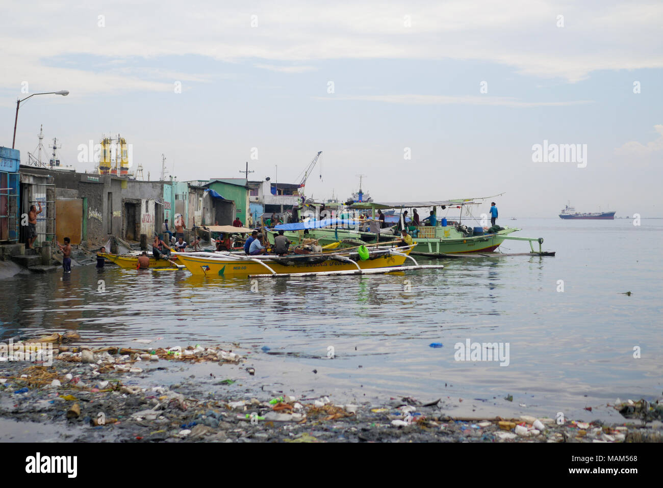 Navotas fishing port hi-res stock photography and images - Alamy