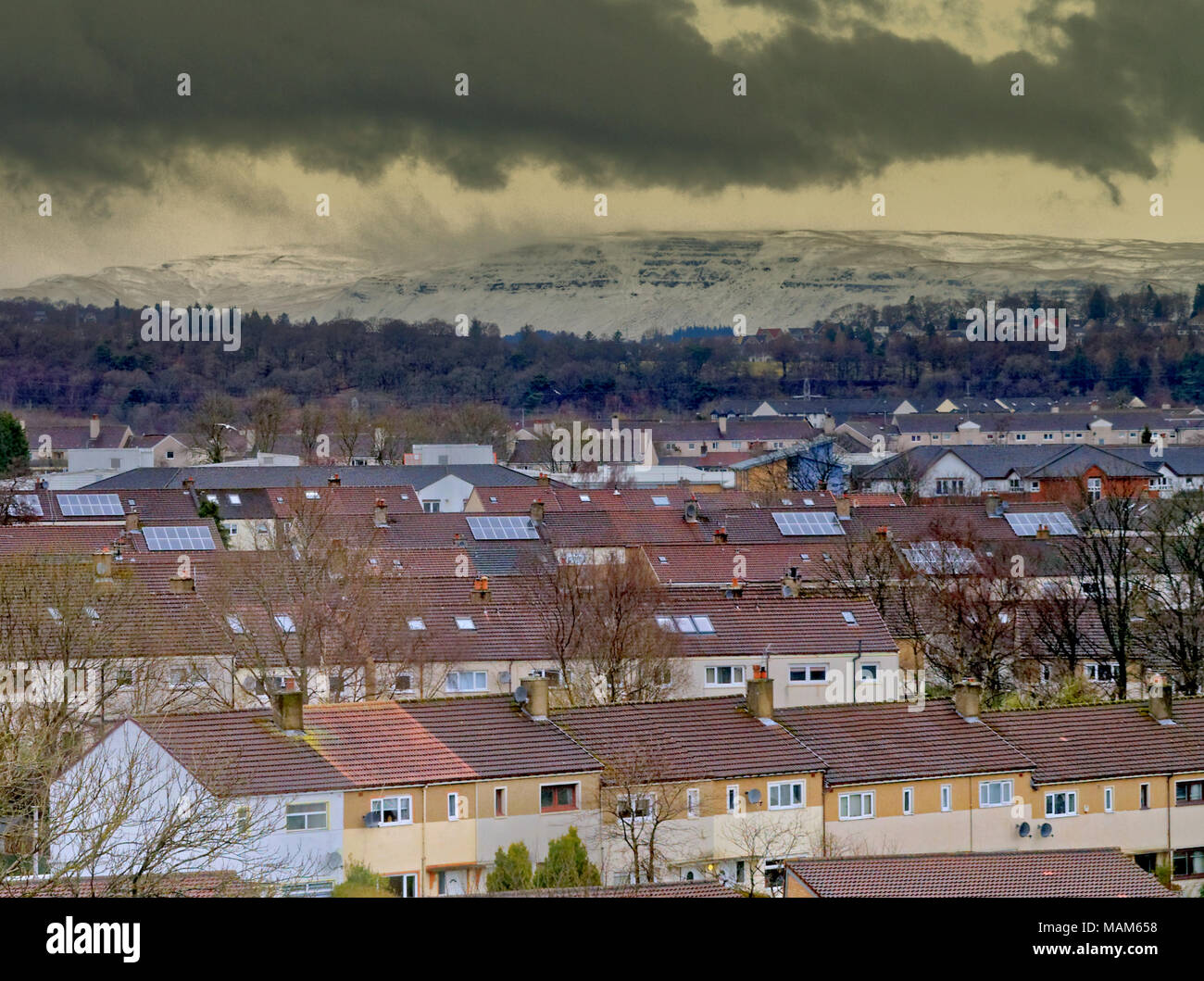 Glasgow, Scotland, UK 3rd April. UK Weather:The snow only reached the ...
