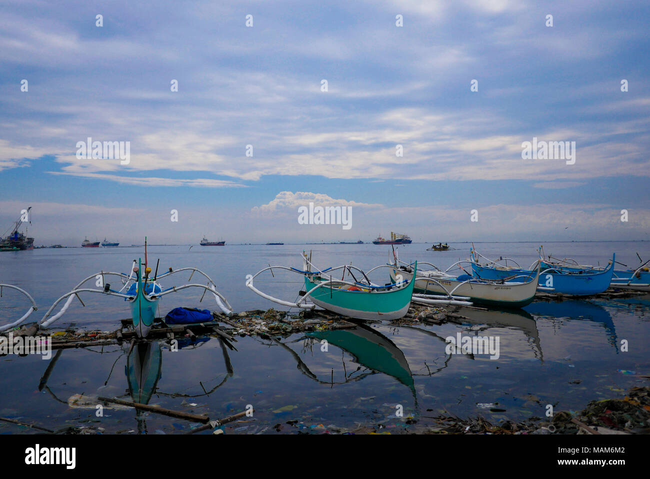 Navotas fishing port hi-res stock photography and images - Alamy