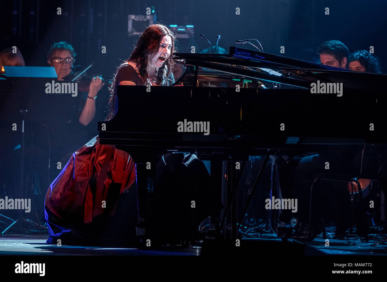 Evanescence lead singer amy lee hi-res stock photography and images - Alamy