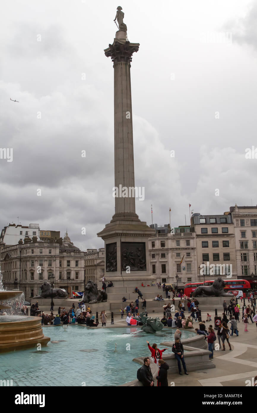 London, UK. 3rd April 2018. UK Weather: Dull and miserable day in ...