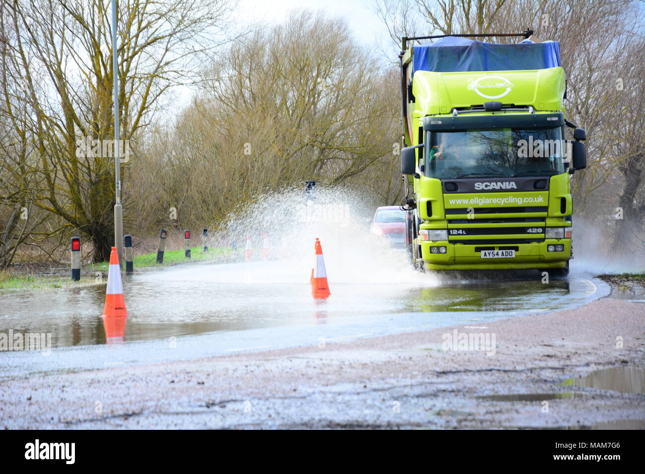 Lorry in the flood hi-res stock photography and images - Alamy