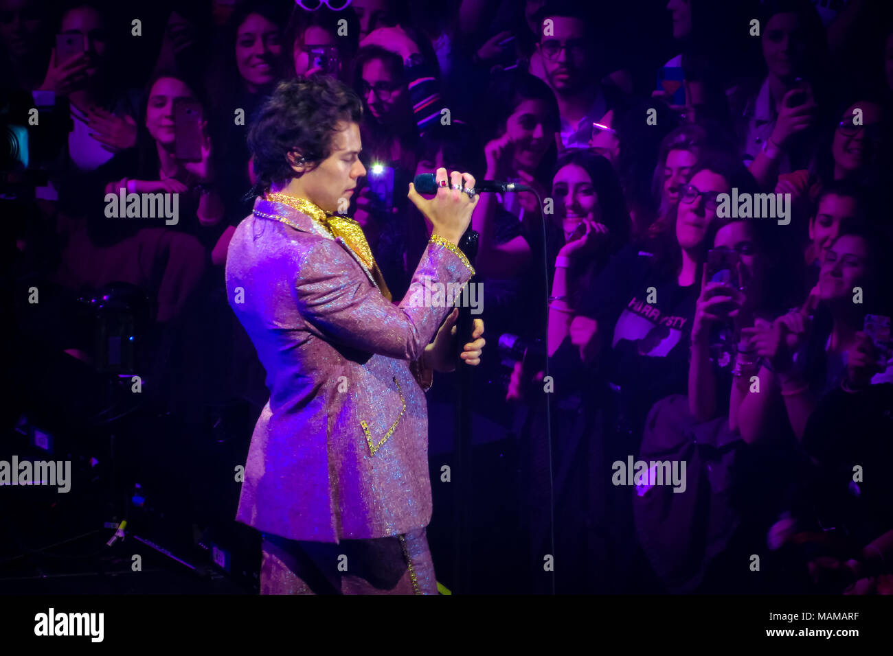 Harry styles hi-res stock photography and images - Alamy