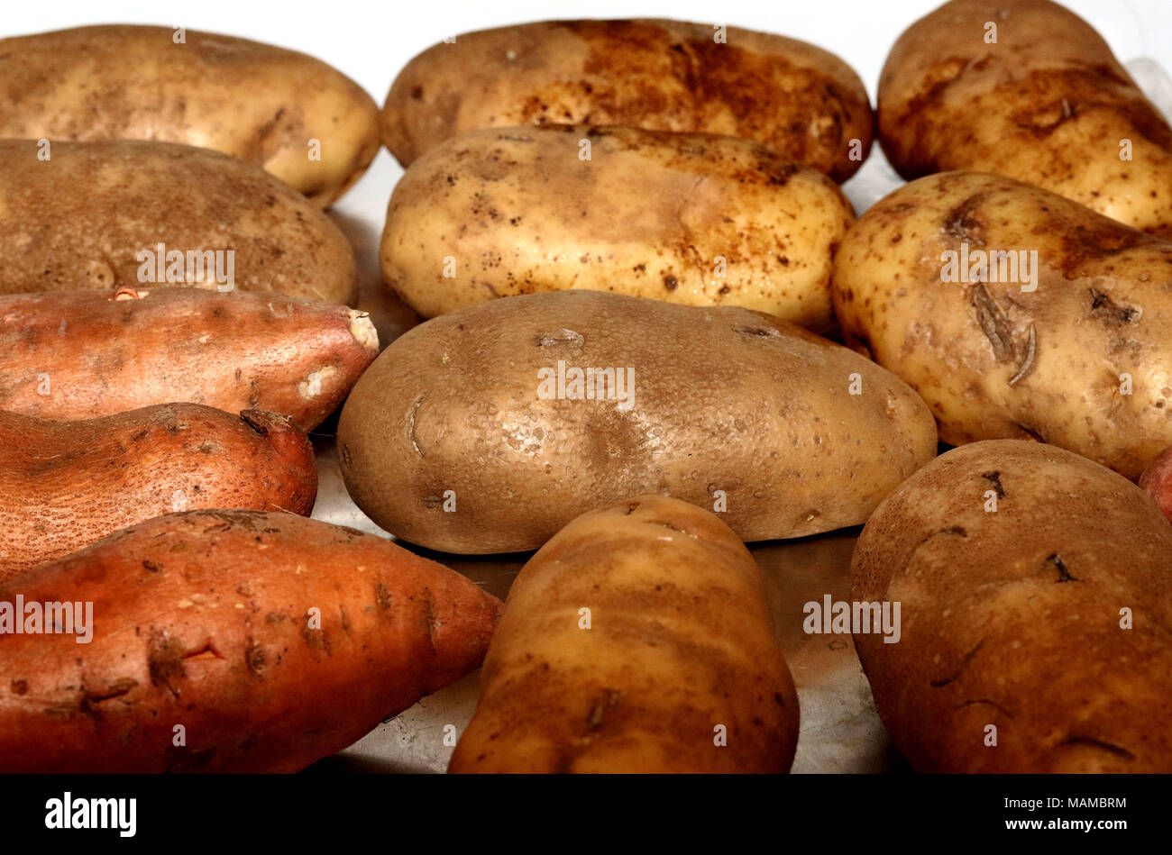 Russet potato hi-res stock photography and images - Alamy
