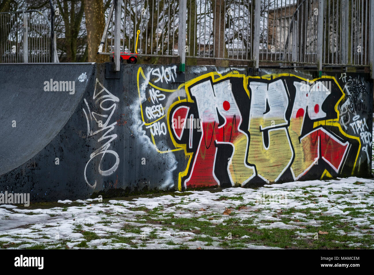 Snow graffiti hi-res stock photography and images - Alamy