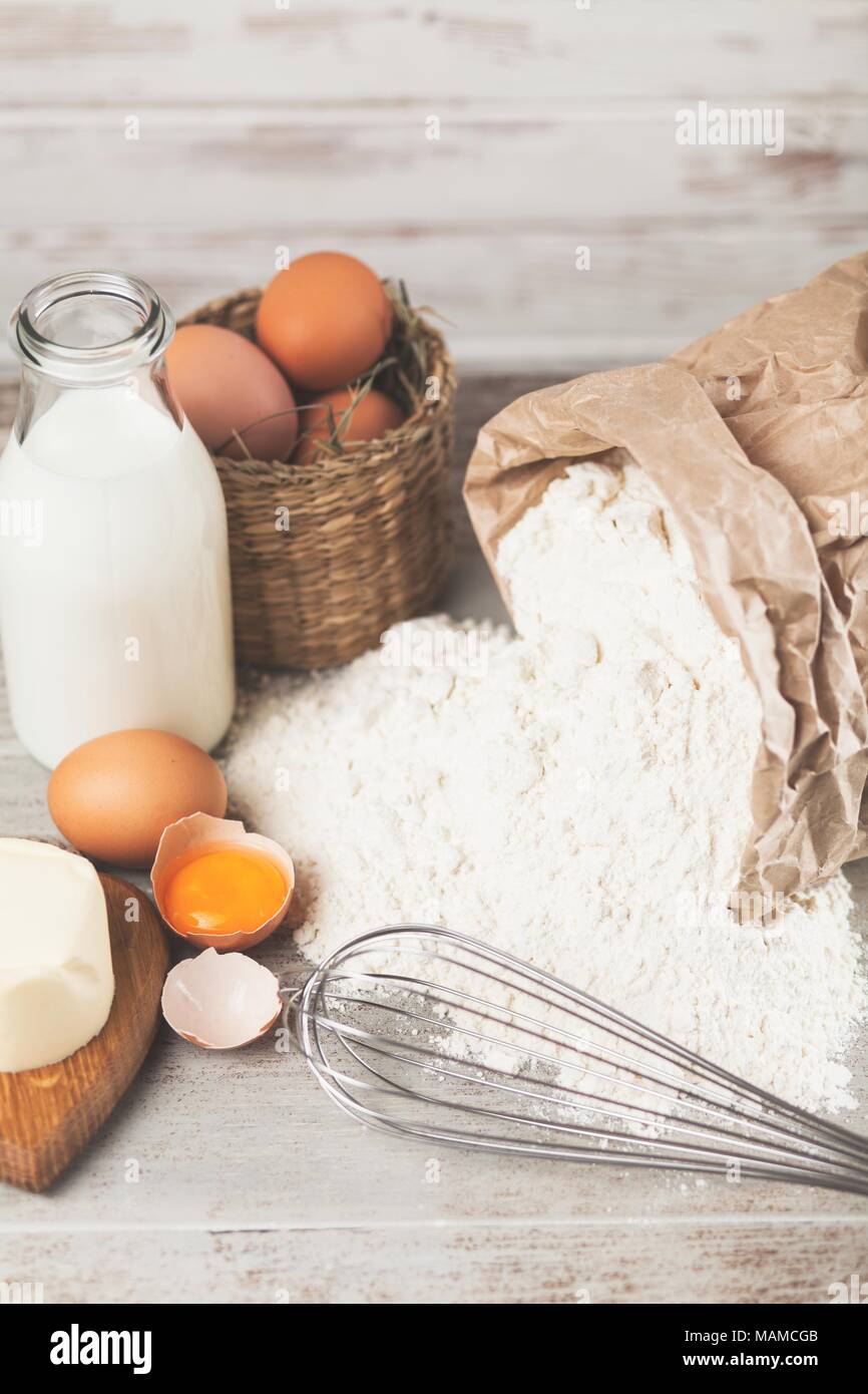 Basic baking ingredients Stock Photo - Alamy