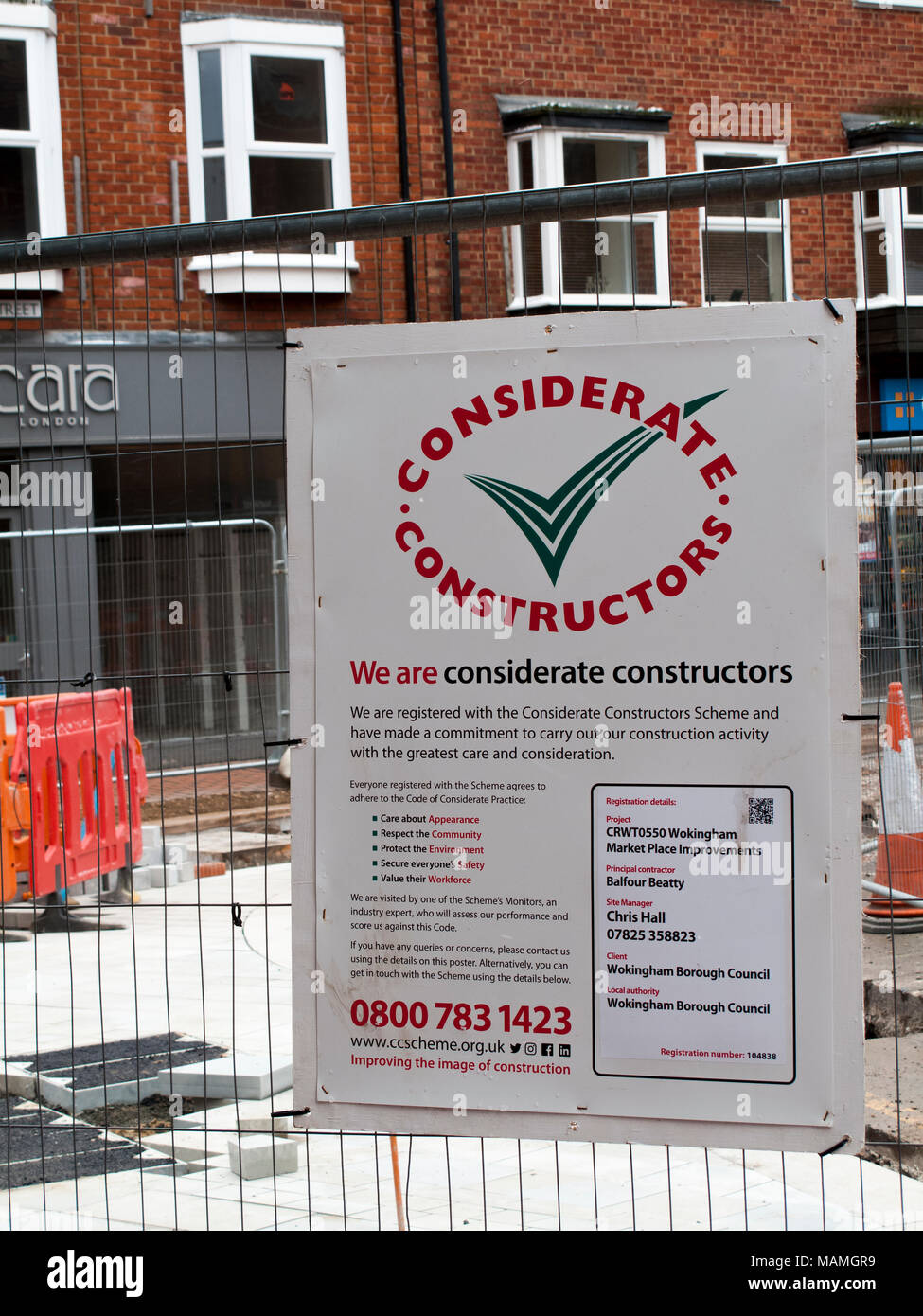 Peach place redevelopment construction site, considerate contractors ...