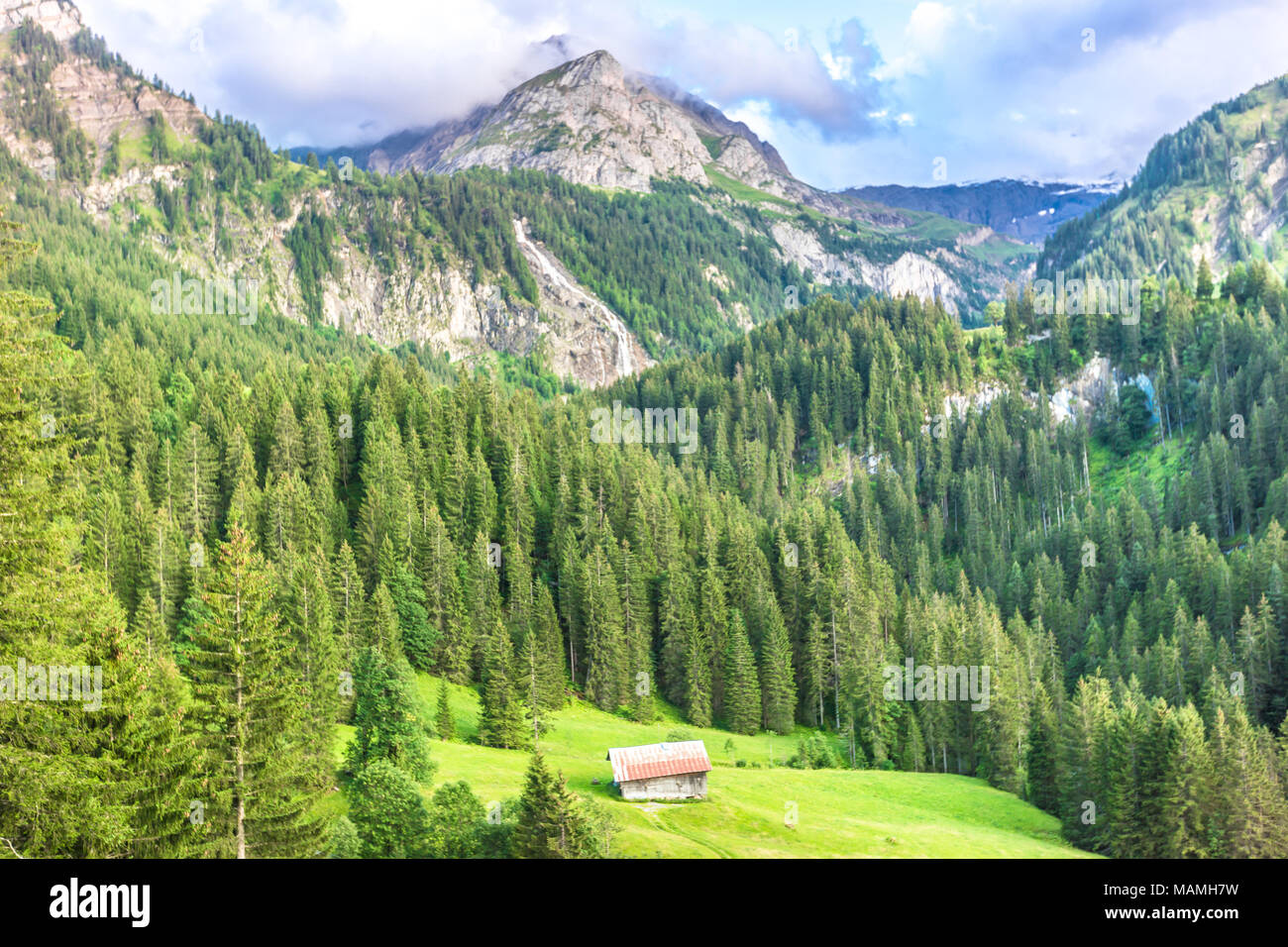 Louis Vuitton Gstaad Promenade Gstaad Palace | semashow.com