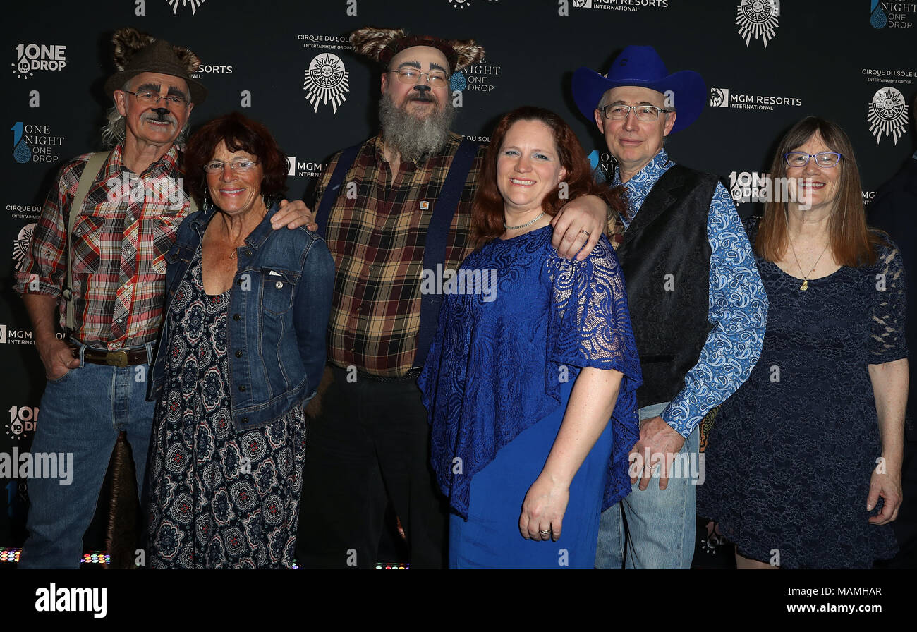 6th Annual 'One Night for One Drop' at Della's Kitchen at Delano Las ...