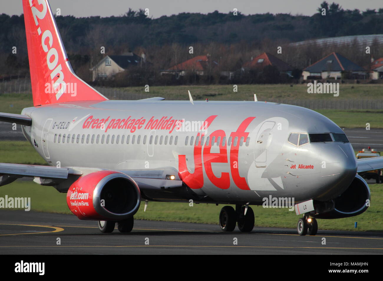 Jet2 airlines at glasgow airport hi-res stock photography and images ...