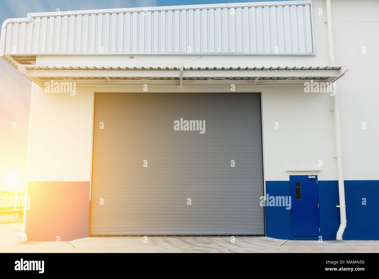 An industrial design for shutter door, Warehouse shutter door, Entrance ...