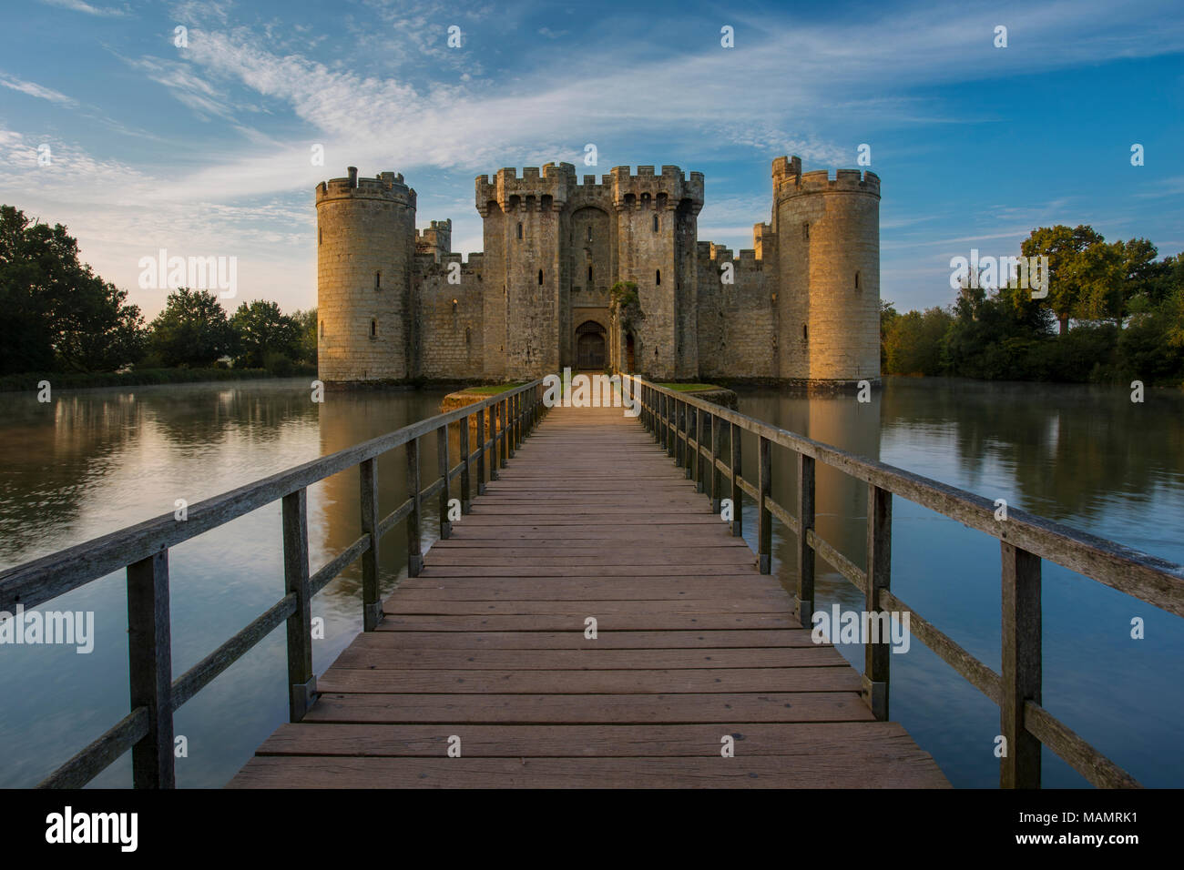 Dawn at Bodiam Castle (built 1395), Bodiam, Robertsbridge, East Sussex ...
