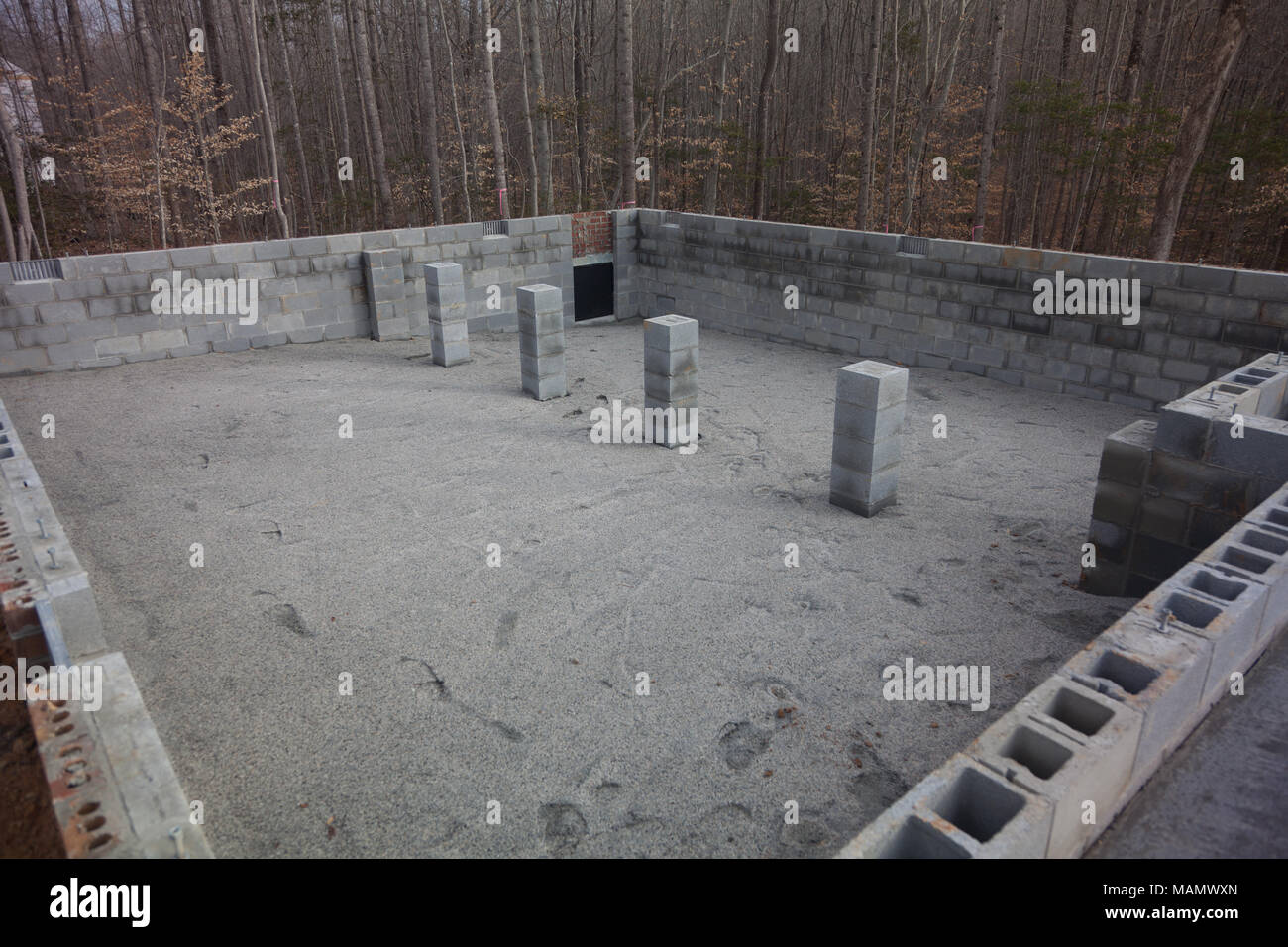 Cinder Block House Stock Photos & Cinder Block House Stock Images - Alamy