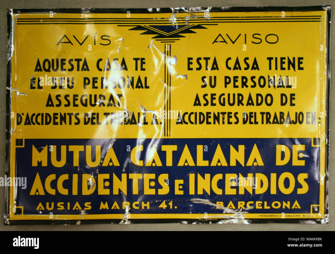 Yellow lettering hi-res stock photography and images - Alamy