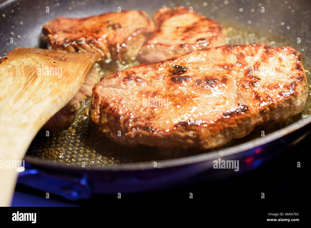 Sizzle steak hi-res stock photography and images - Alamy