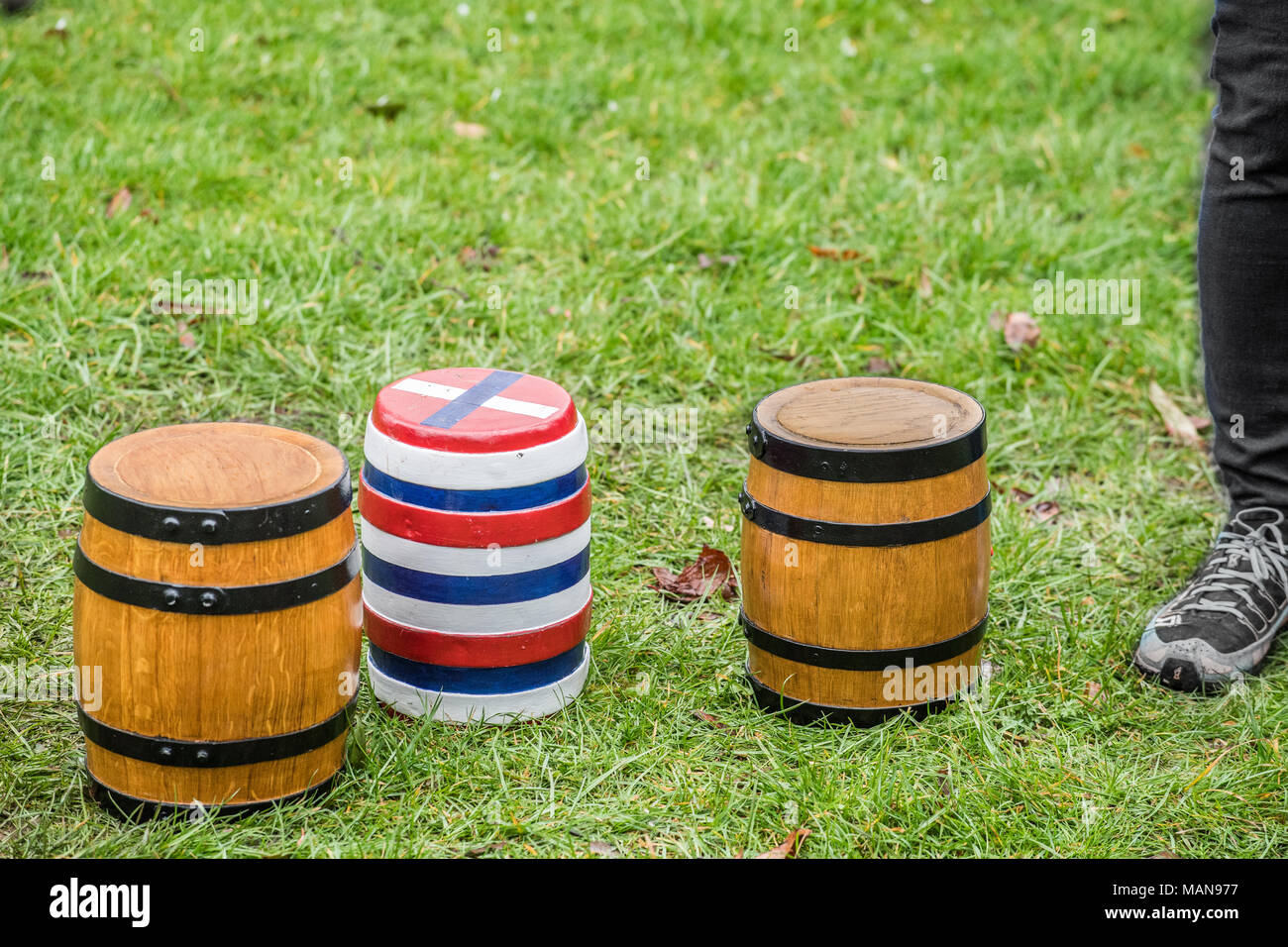 Empty beer kegs hi-res stock photography and images - Alamy