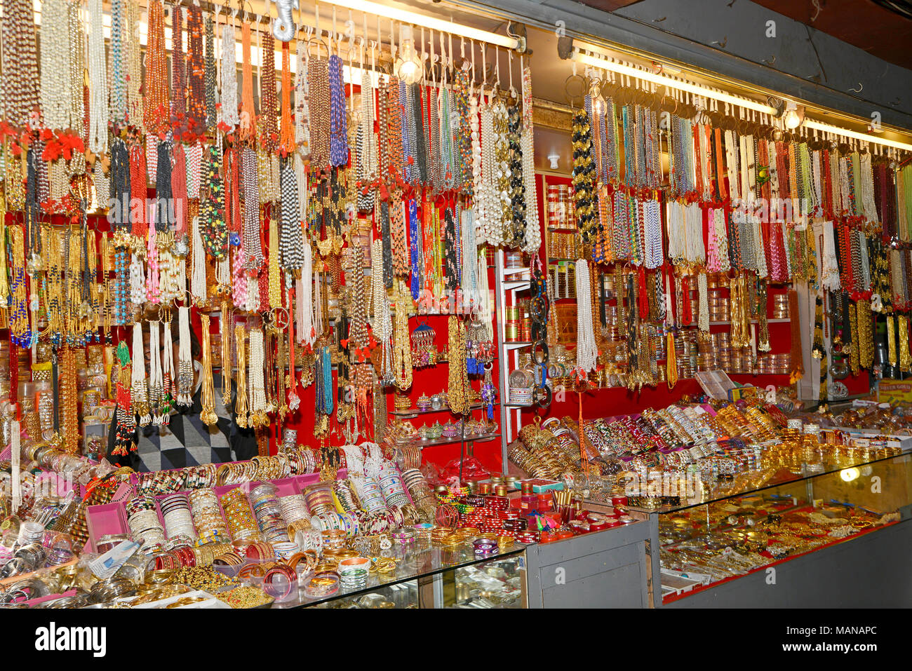 Trinkets for sale Stock Photo - Alamy