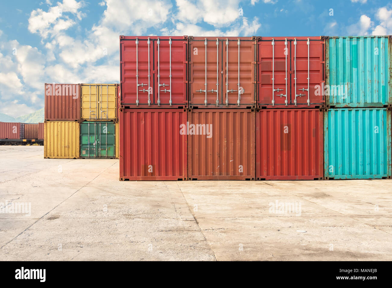 Warehouses for truck handling hi-res stock photography and images - Alamy