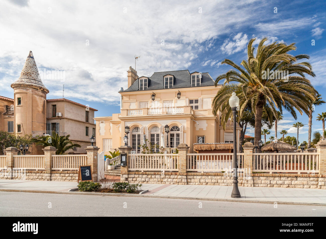 Manor houses hi-res stock photography and images - Alamy