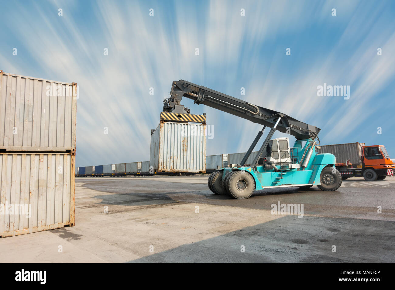 Heavy equipment yard hi-res stock photography and images - Alamy