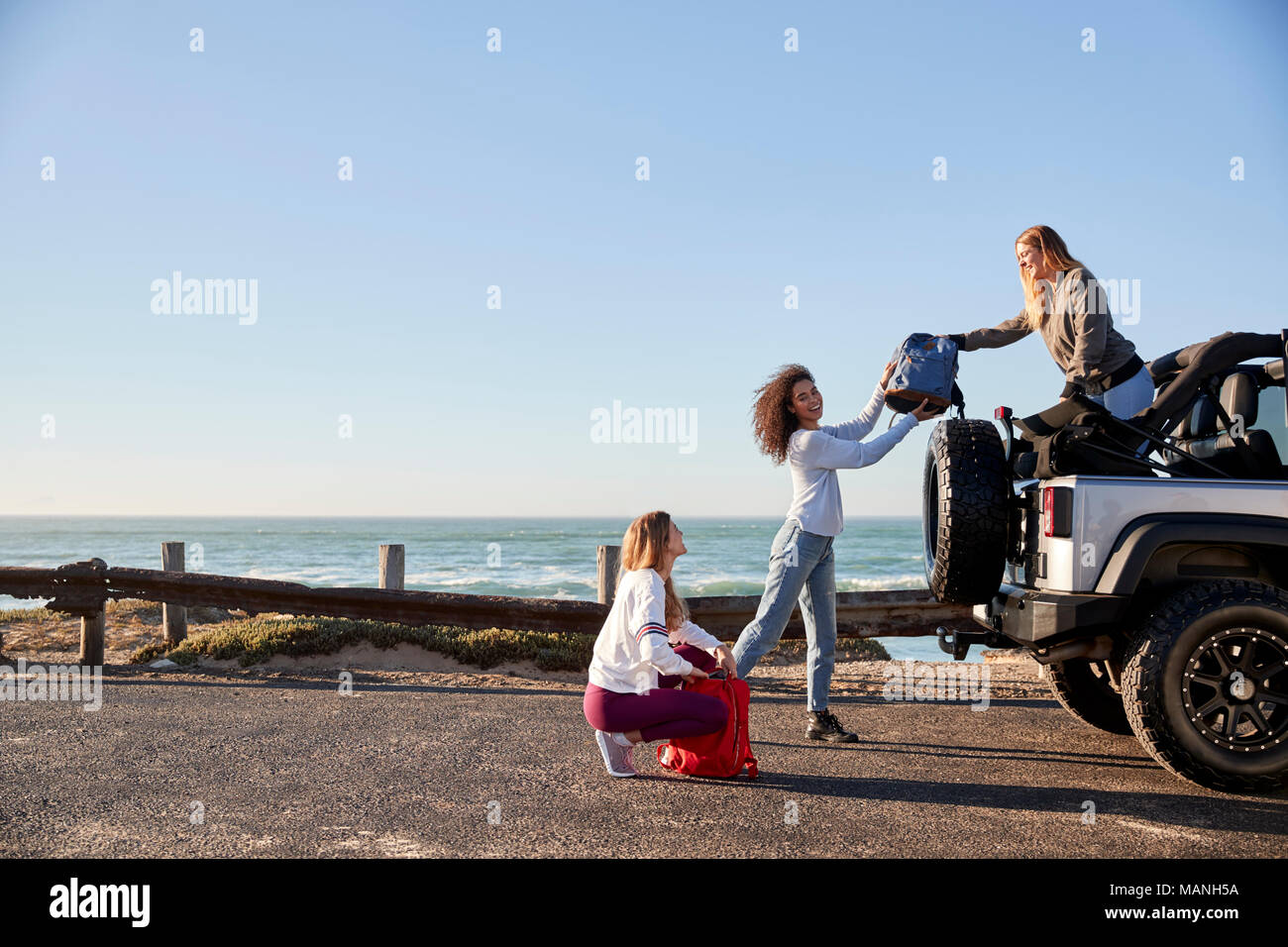 Unloading the jeep hi-res stock photography and images - Alamy