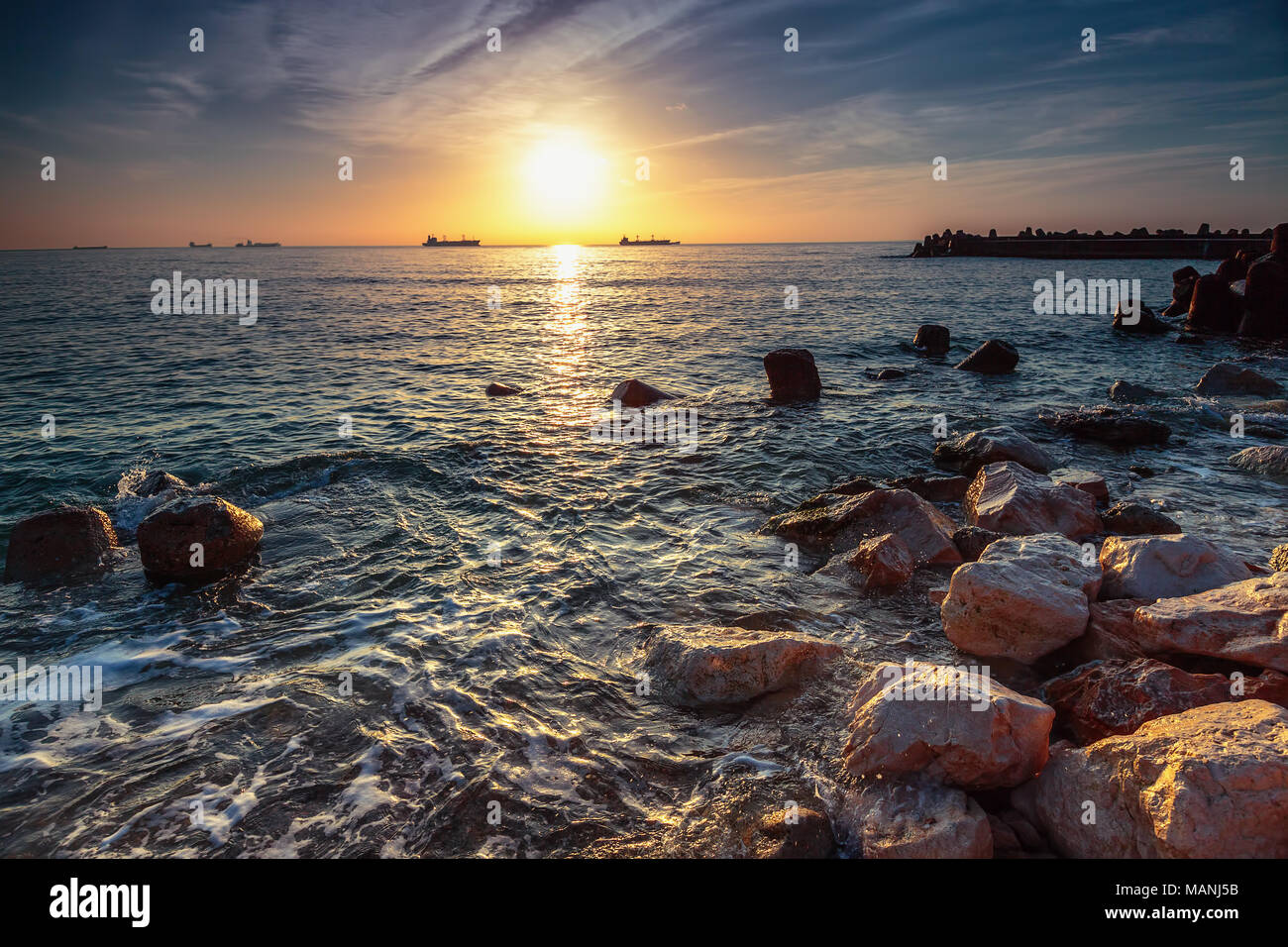 Container ship ocean and sun hi-res stock photography and images - Alamy