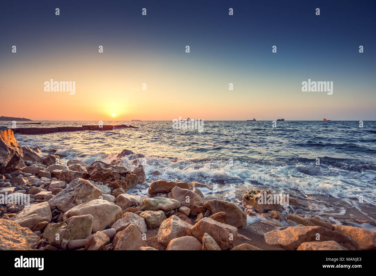 Beautiful tropical beach sunset colorful hi-res stock photography and ...