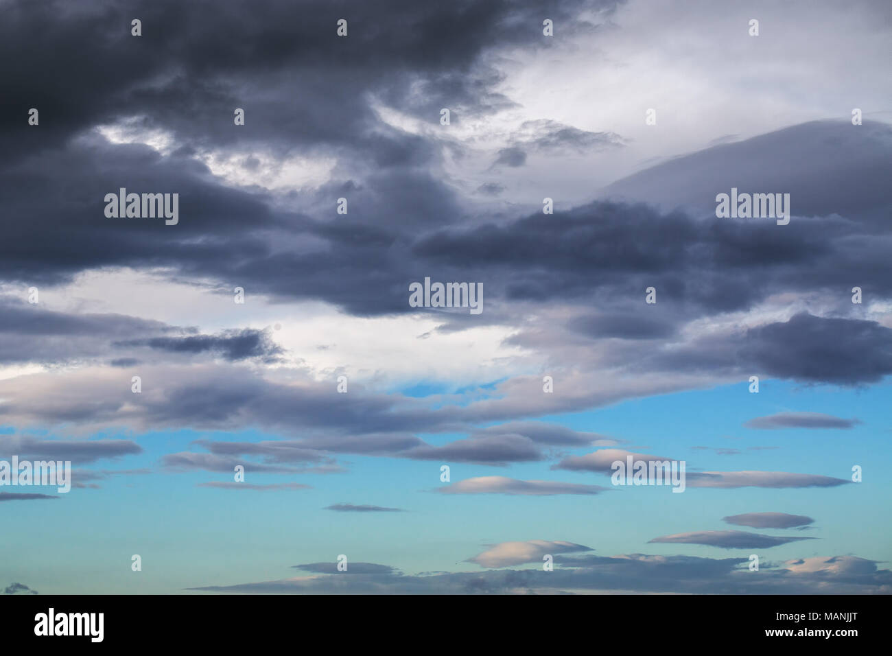 Dramatic sky wallpaper hi-res stock photography and images - Alamy