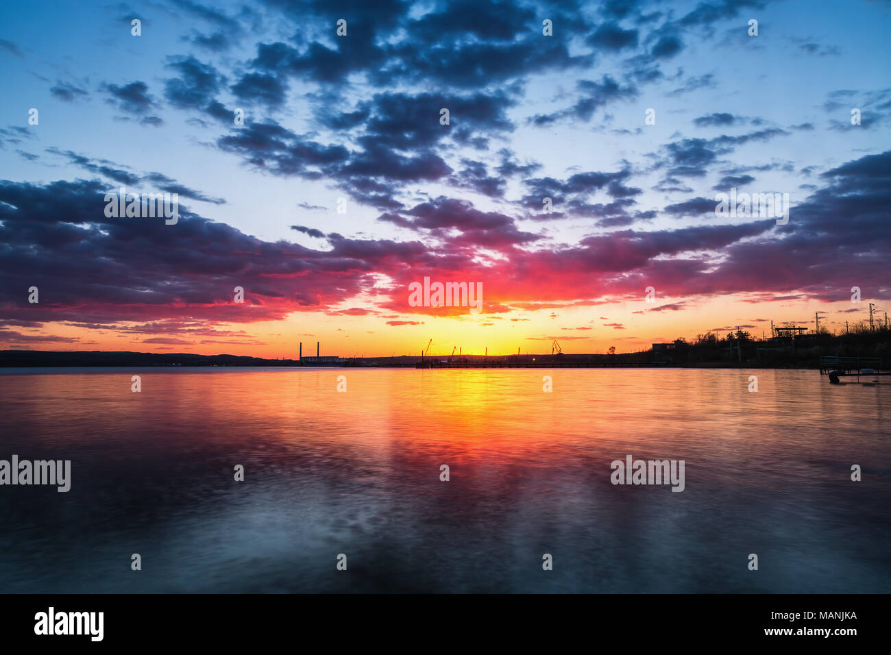 Beautiful landscape shot at sunset hi-res stock photography and images ...