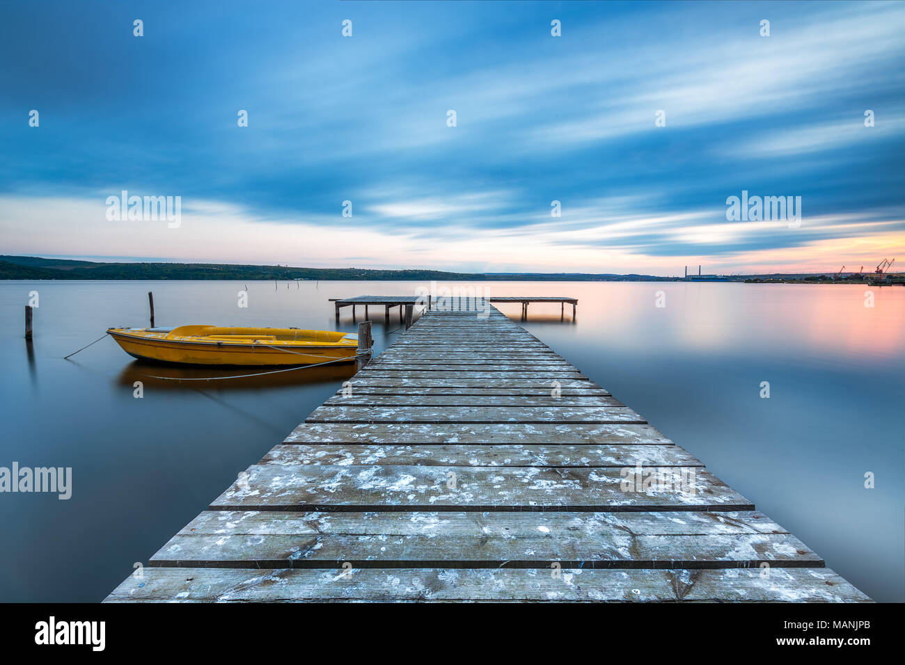 Shot beautiful sunset empty hi-res stock photography and images - Alamy