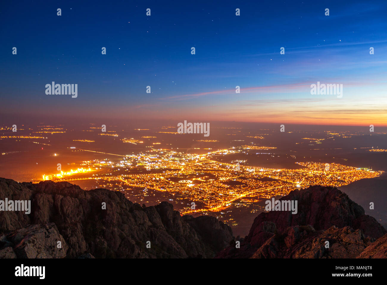 Moonlight night sky stars city hi-res stock photography and images - Alamy