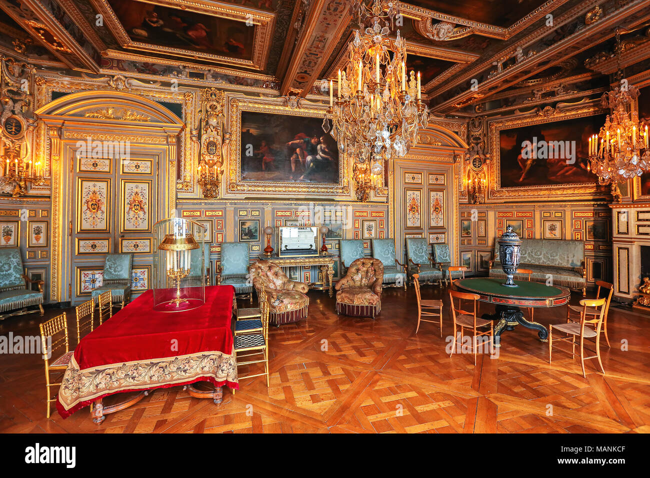 Versailles palace interior hi-res stock photography and images - Alamy