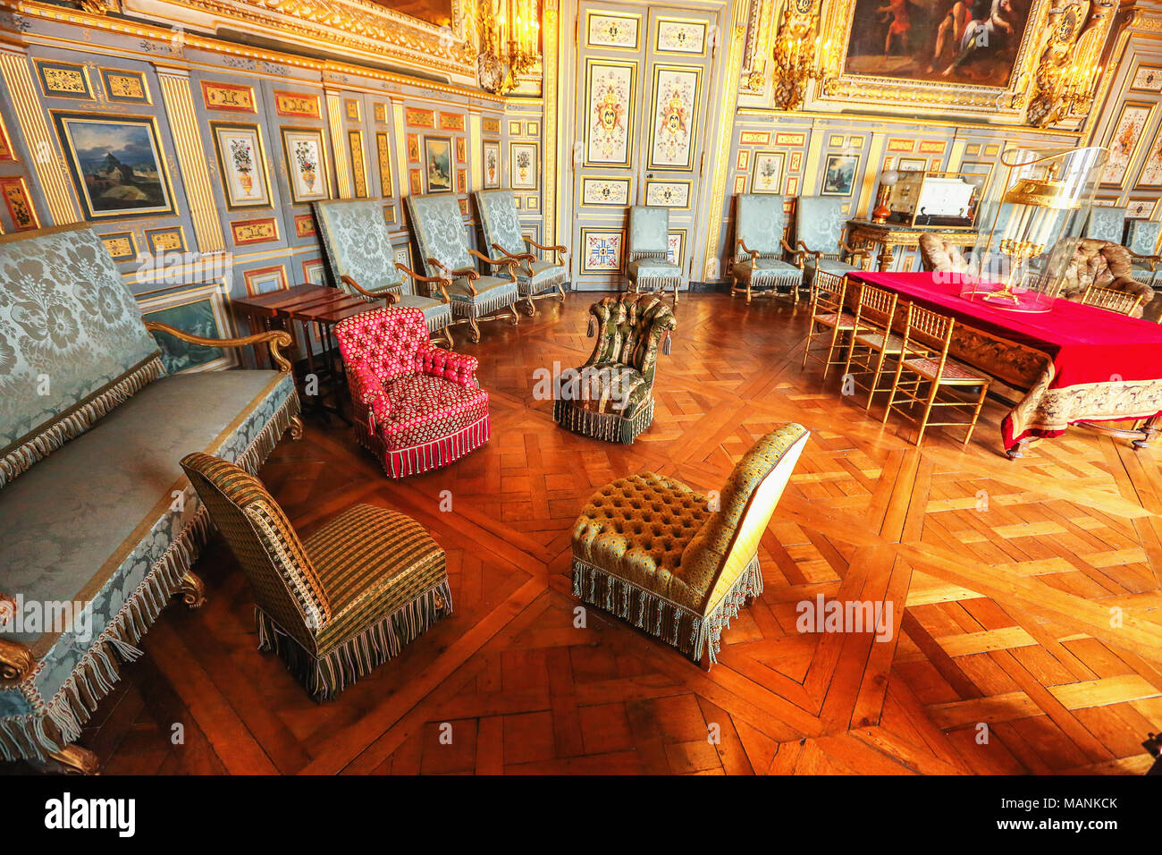 Versailles palace interior furniture hi-res stock photography and ...