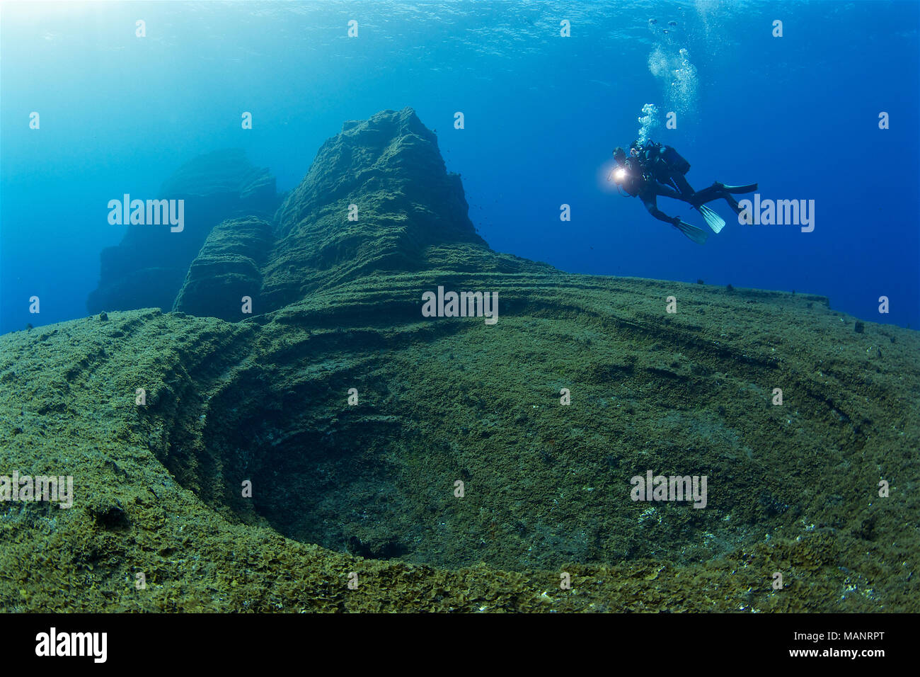 Seamount underwater hi-res stock photography and images - Alamy